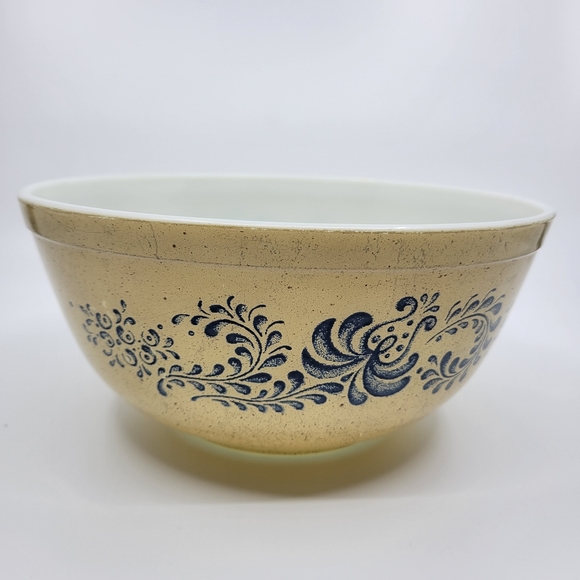 Pyrex | Kitchen | Vintage Pyrex Homestead Mixing Bowl 2 2 Qt | Poshmark